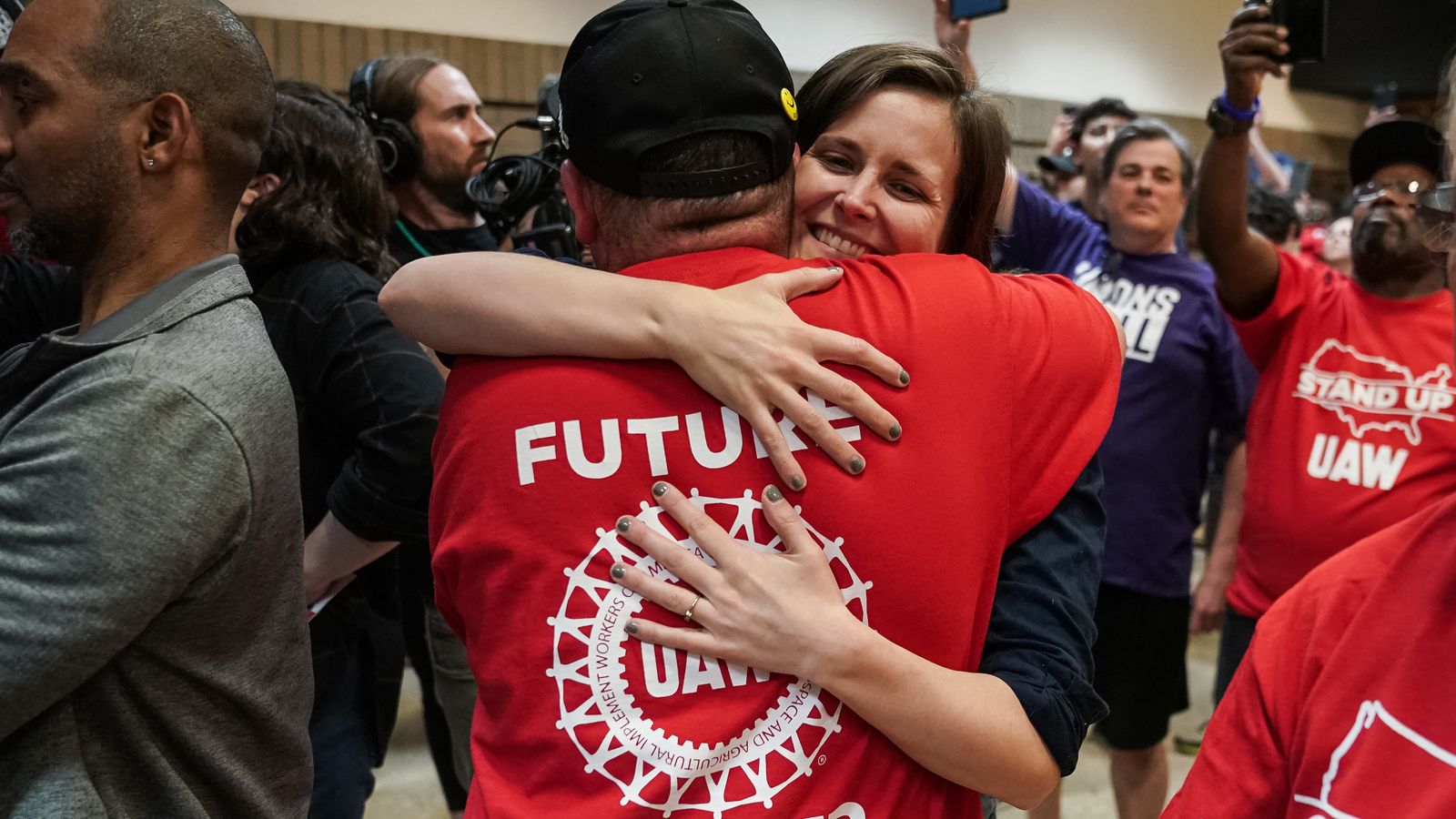 Volkswagen accepts UAW decision as NLRB certifies vote