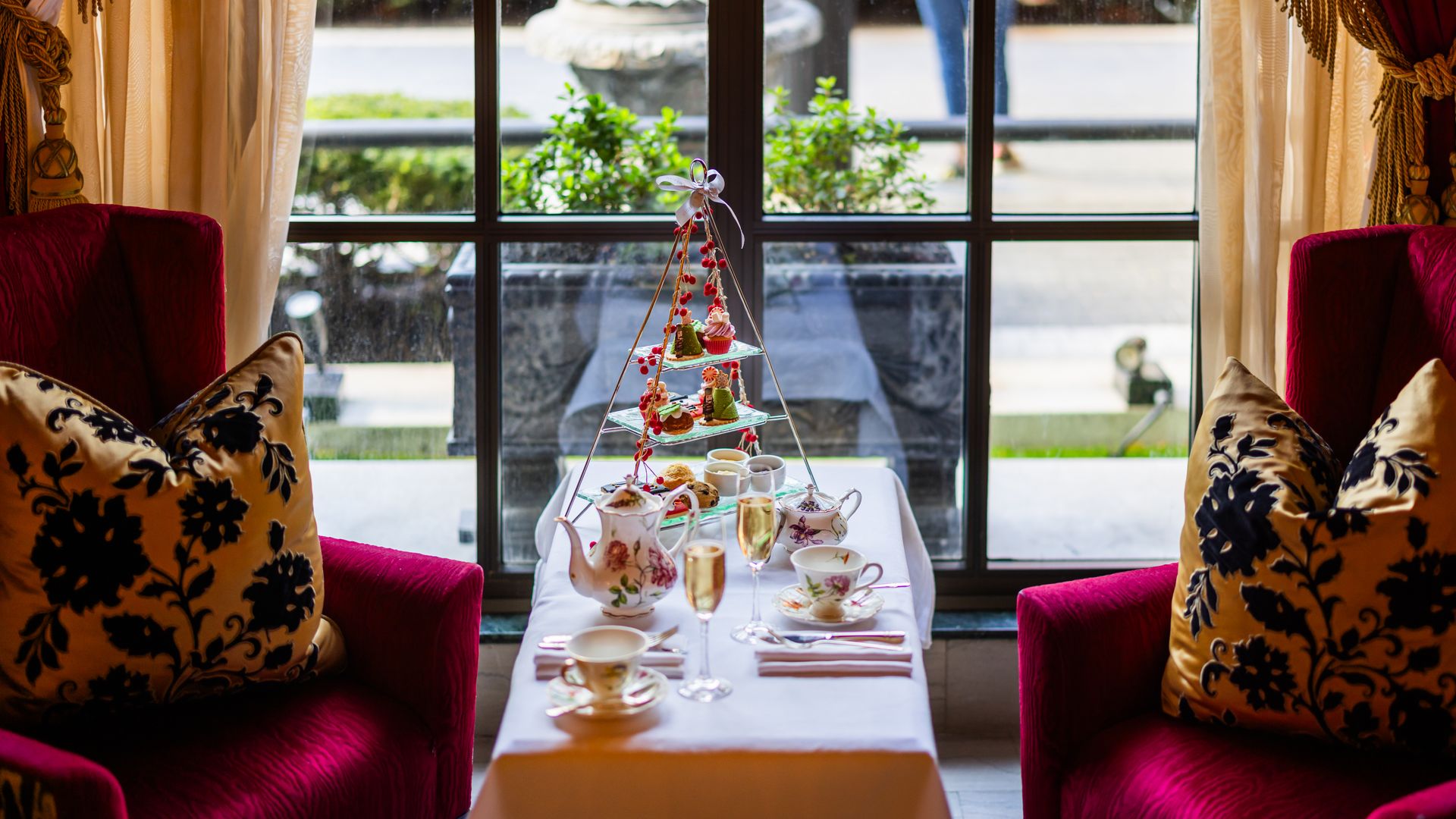 The best afternoon holiday teas in DC - Axios Washington D.C.