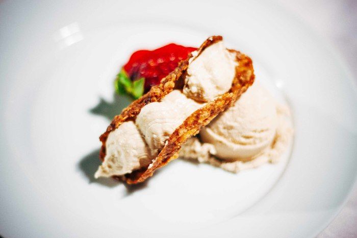 Nourish hosted a gorgeous vegan farm dinner that even meat eaters can ...