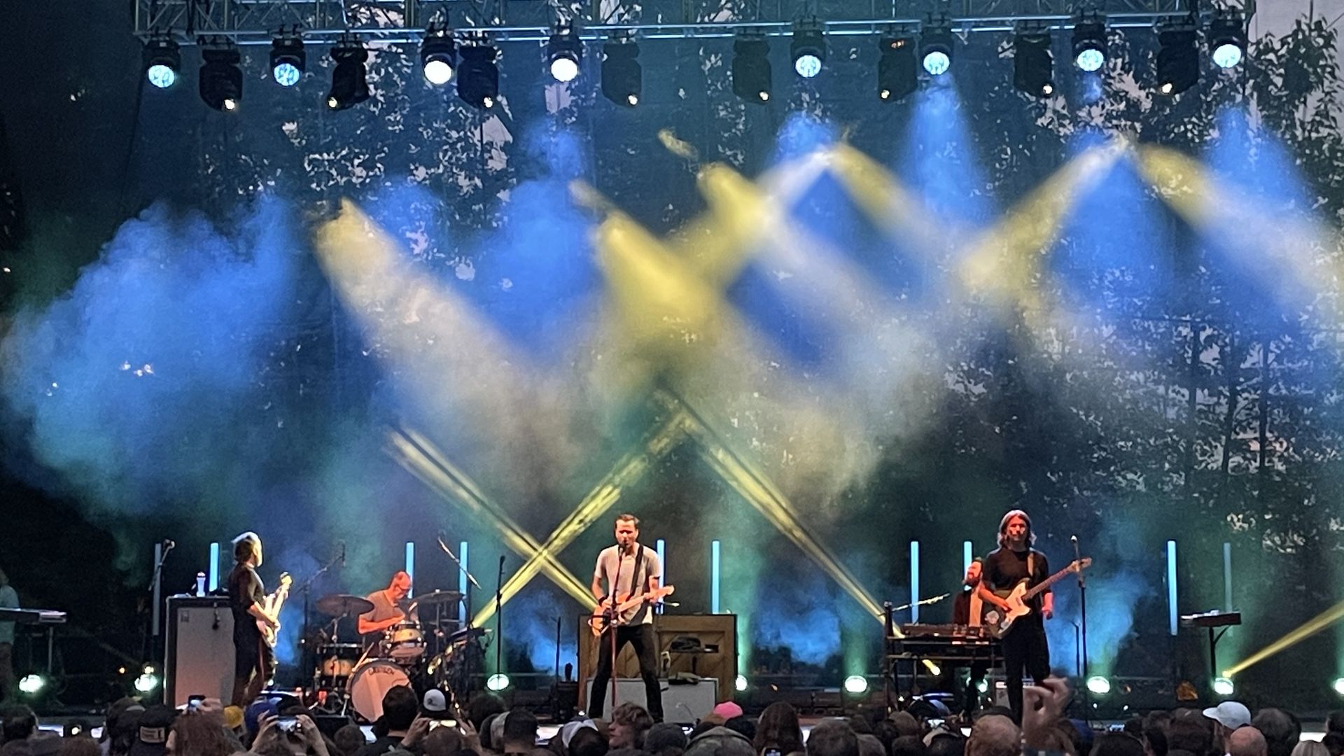 A first-timer's take on Troutdale's Edgefield music venue - Axios Portland