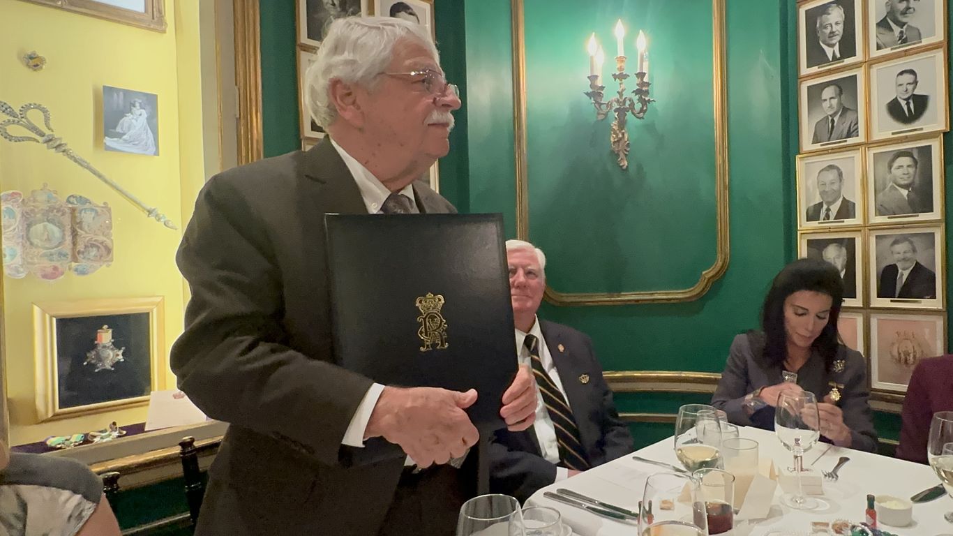 'Mardi Gras Guide' creator Arthur Hardy officially retires - Axios New ...