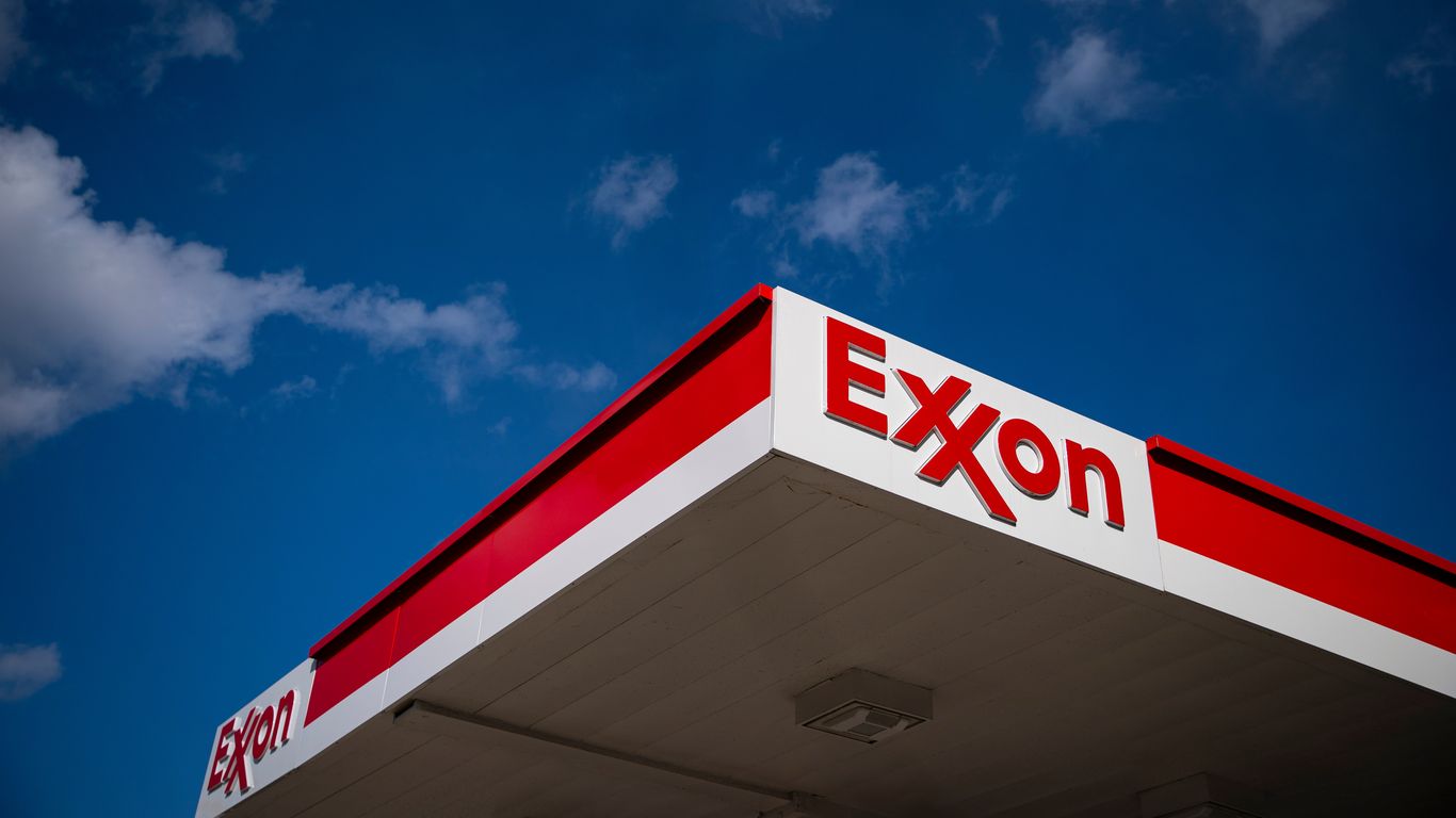 FTC investigates Exxon's planned $60 billion Pioneer deal FTC investigates Exxon's planned $60 billion Pioneer deal
