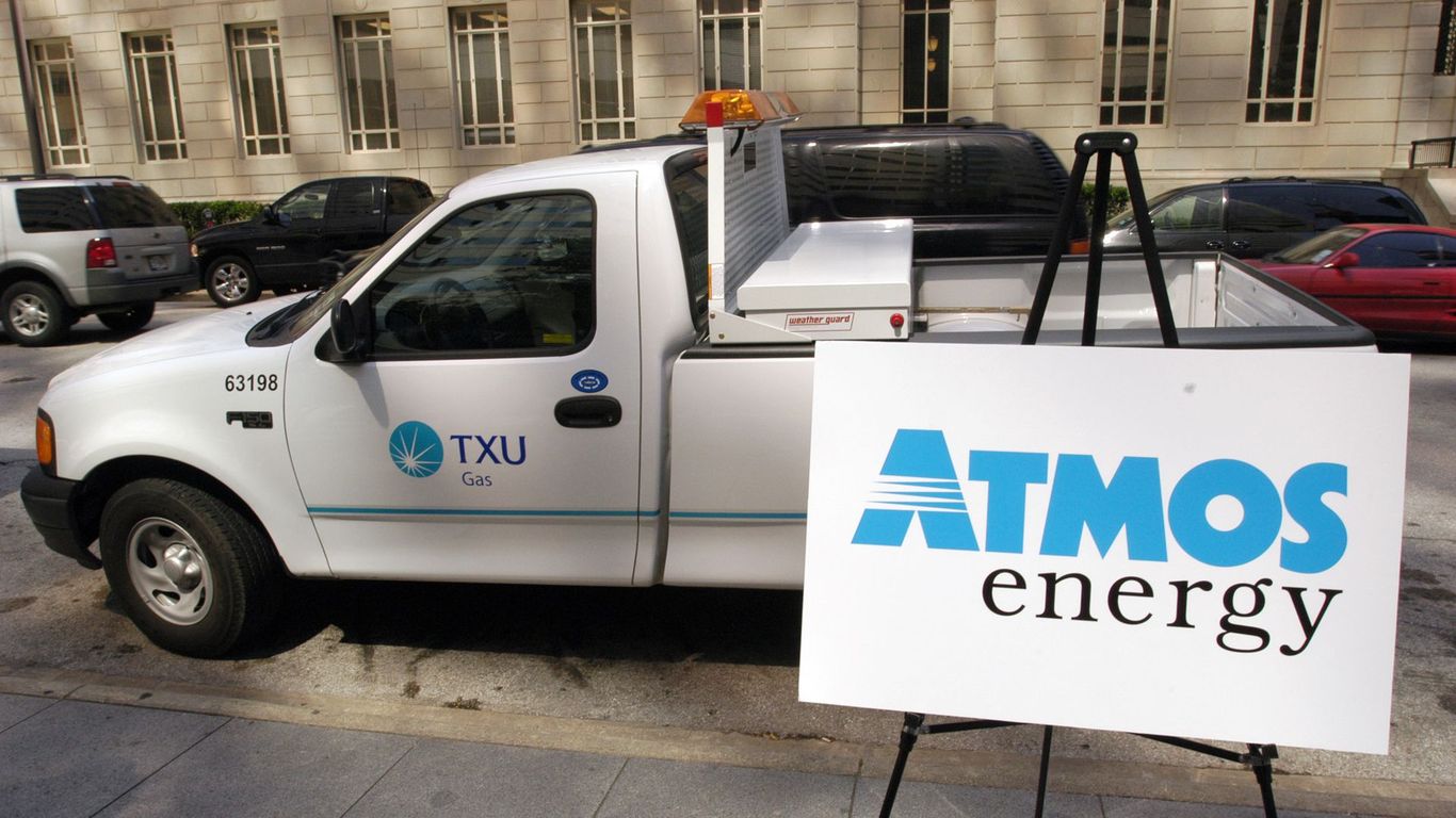 Atmos Energy replaces Dallas' cast iron pipes - Axios Dallas