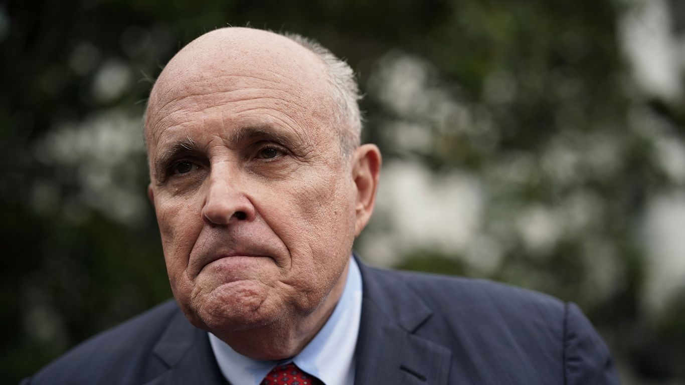 Giuliani predicts presidential pardons for those accused in Mueller probe