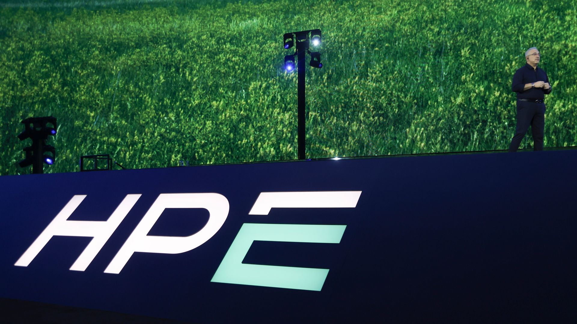 Hewlett Packard Enterprise strikes deal with Elliott