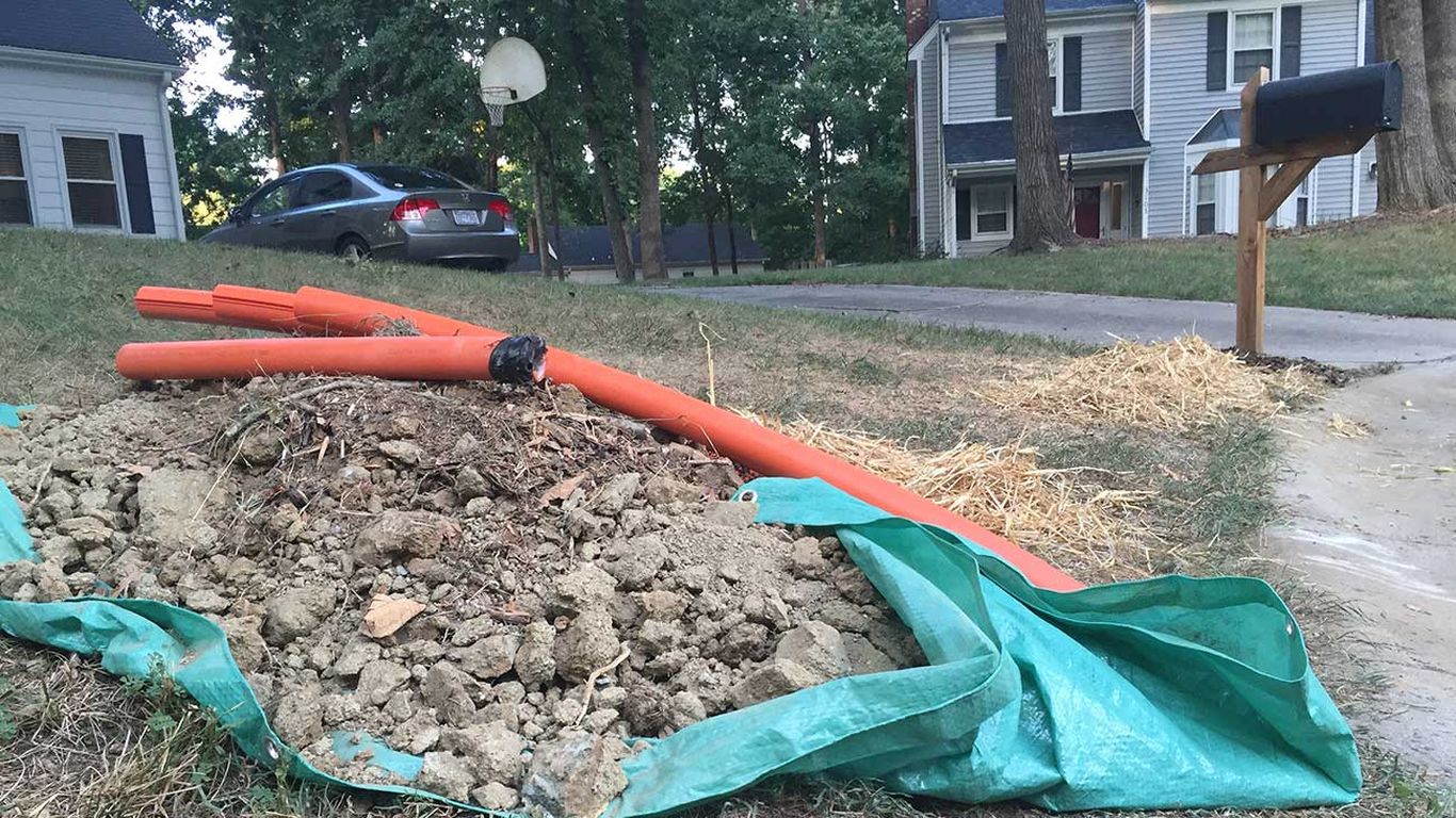 What it looks like when fiber internet comes to your neighborhood ...