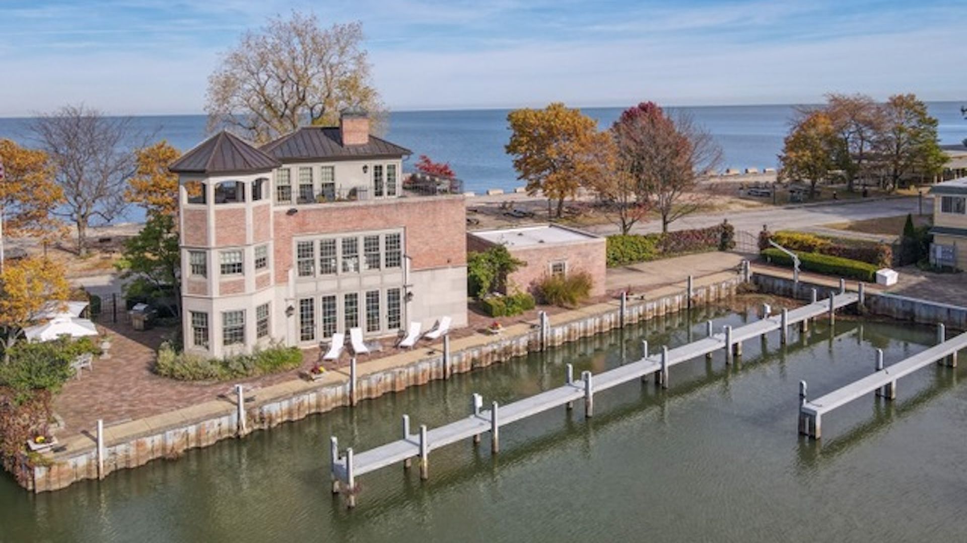 Eliot Ness home hits the market in Lakewood for $3 million - Axios ...