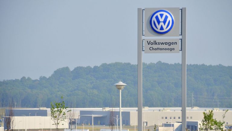 UAW calls for unionization vote at Volkswagen Chattanooga plant