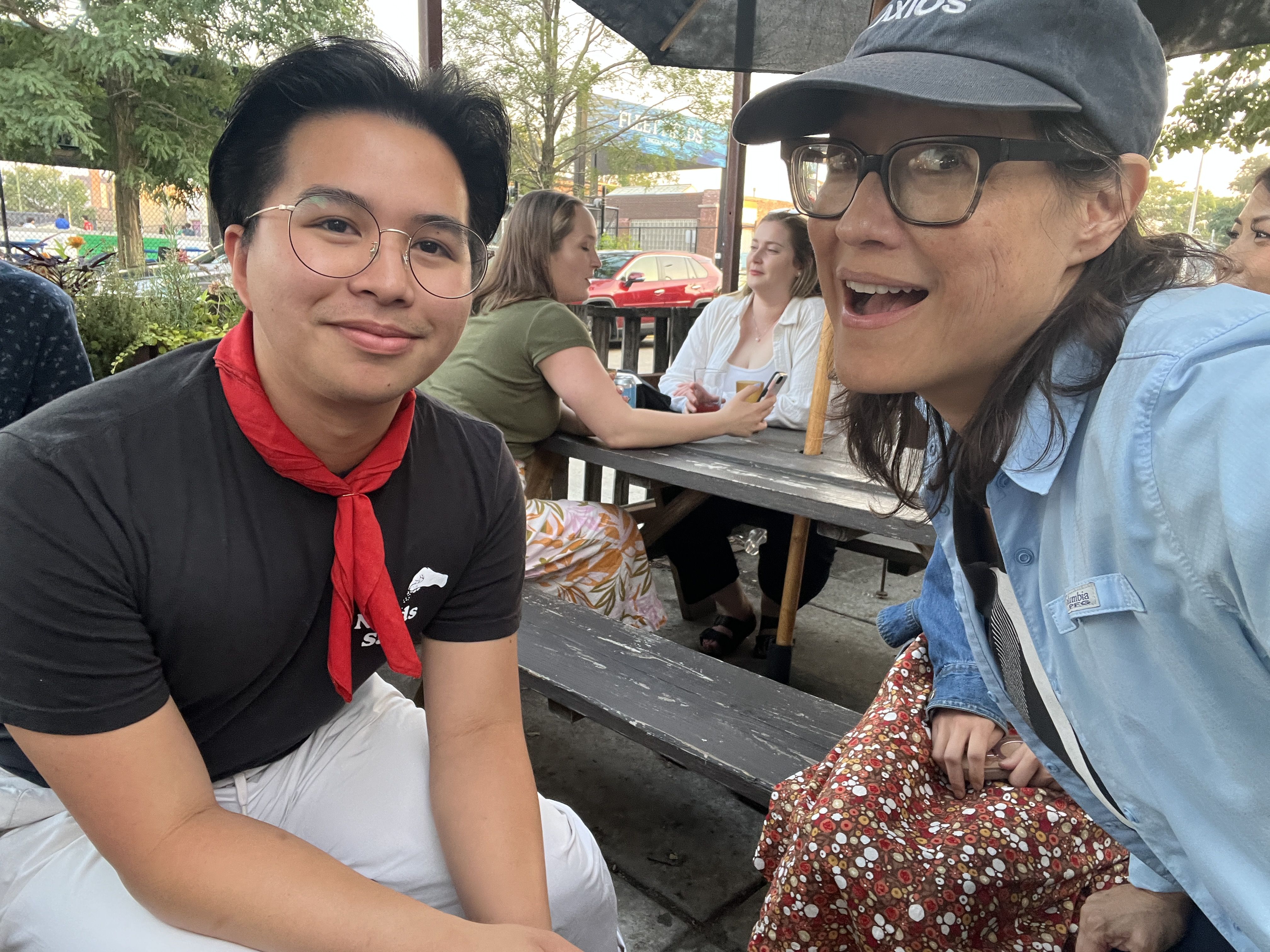 How to get pastries and handle the line at Del Sur Bakery in Chicago - Axios Chicago