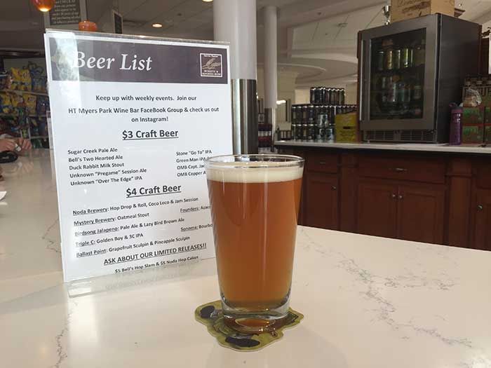 There’s a killer little bar in Harris Teeter (really) - Axios Charlotte